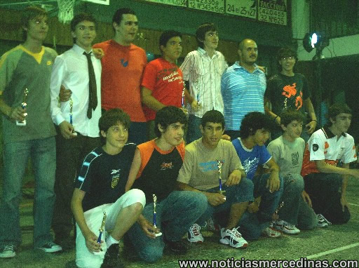 El básquet de Estudiantes cerró un año ideal - Noticias Mercedinas ...